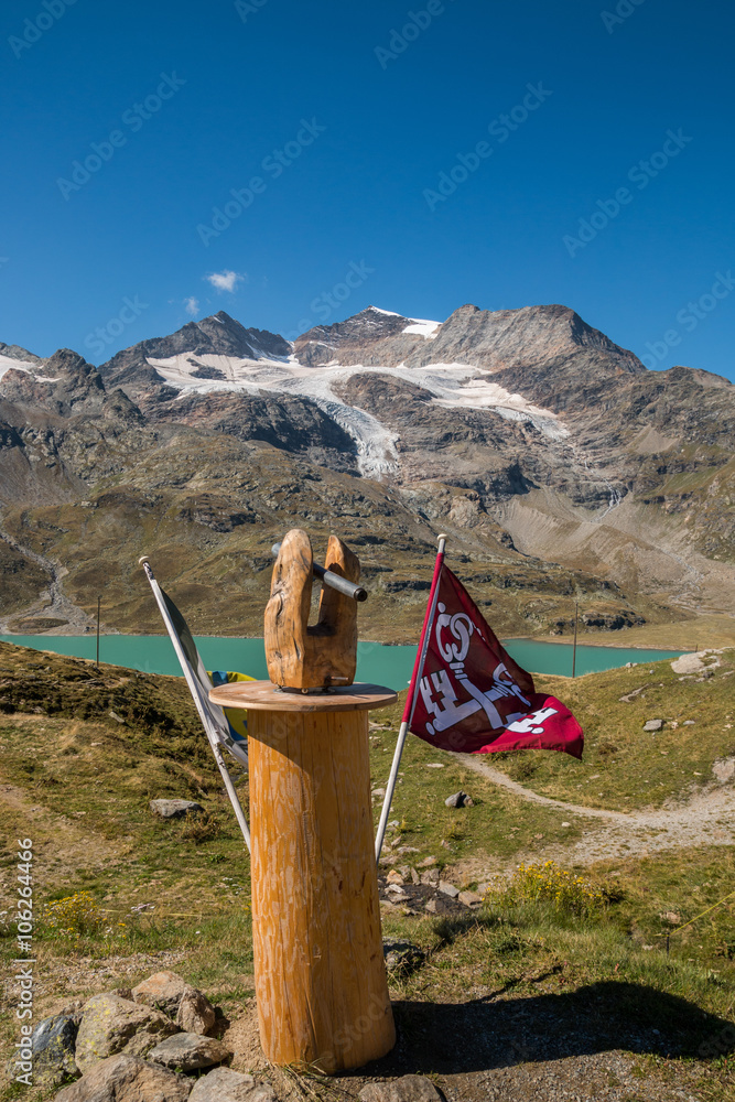 Lago Bianco, Passo del Bernina, Canotone dei Grigioni, Svizzera Stock ...