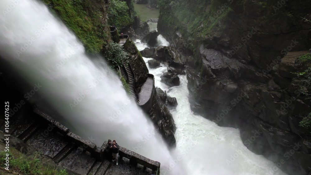 Vidéo Stock Capture stunning travel photos at Pailon del Diablo,the ...