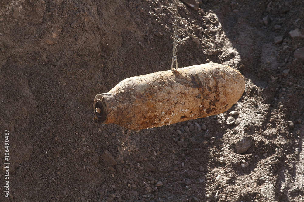 war unexploded bomb - bomb remediation Stock-Foto | Adobe Stock