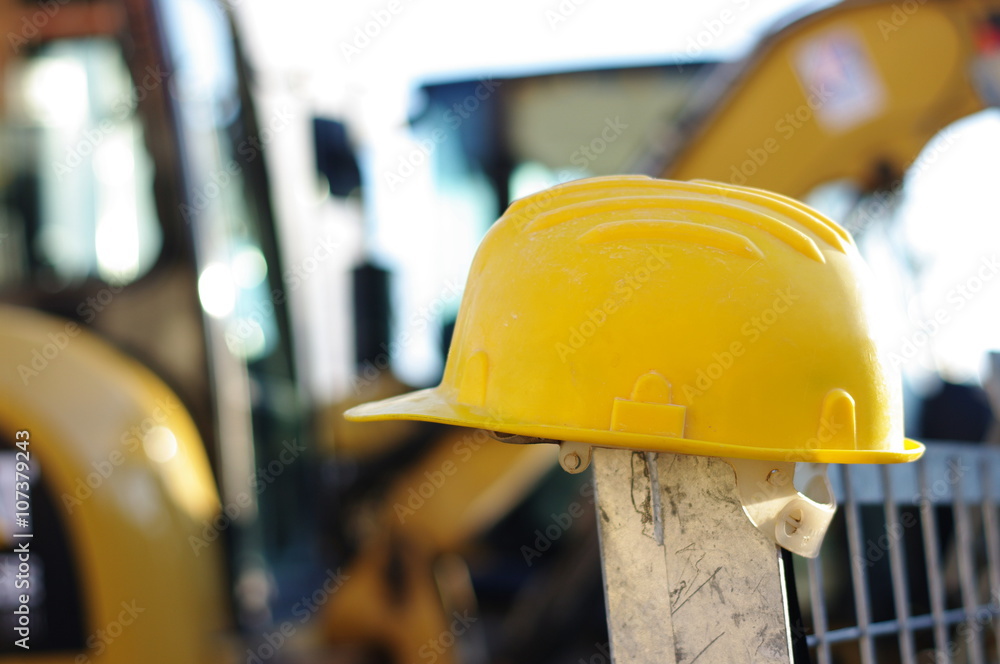 Baustellenhelm Stock-Foto | Adobe Stock