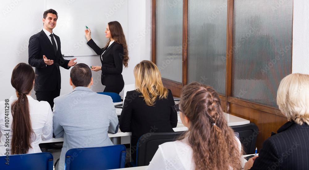 Foto de Business students in classroom do Stock | Adobe Stock