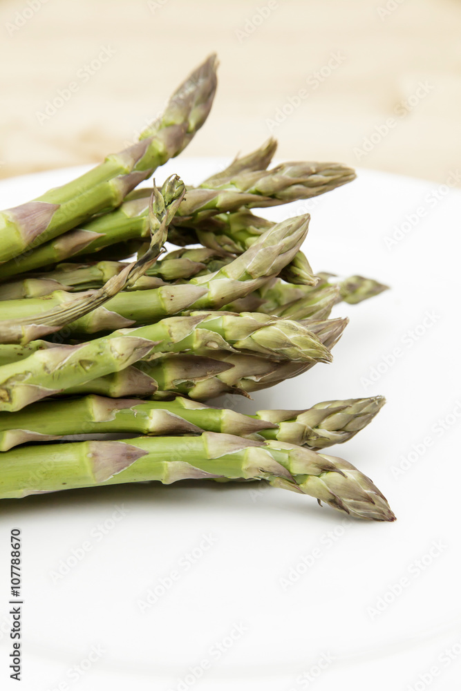 Spargel, grün 10 Stock-Foto | Adobe Stock