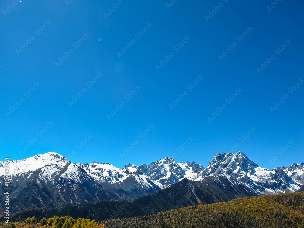 Baimang (White horse) Snow Mountain in Shangri-La, Deqin, Yunnan Stock ...