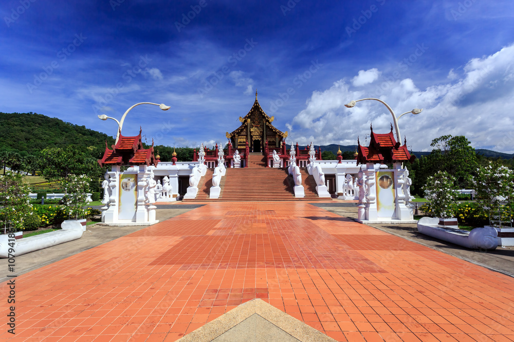 Photo & Art Print Royal Flora Ratchaphruek, shot with polarizing filter ...