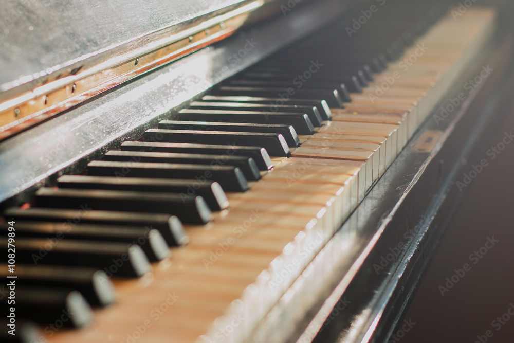 Old rusty piano keyboard, selective focus Stock 写真 | Adobe Stock