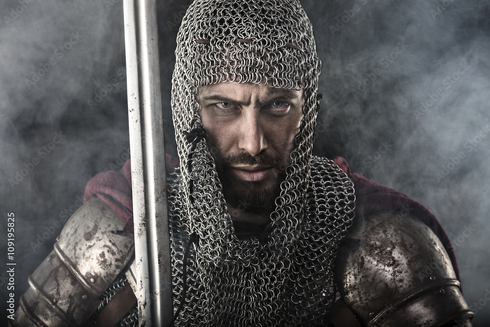 Póster Medieval Warrior with chain mail armour and sword – Cuadro para ...