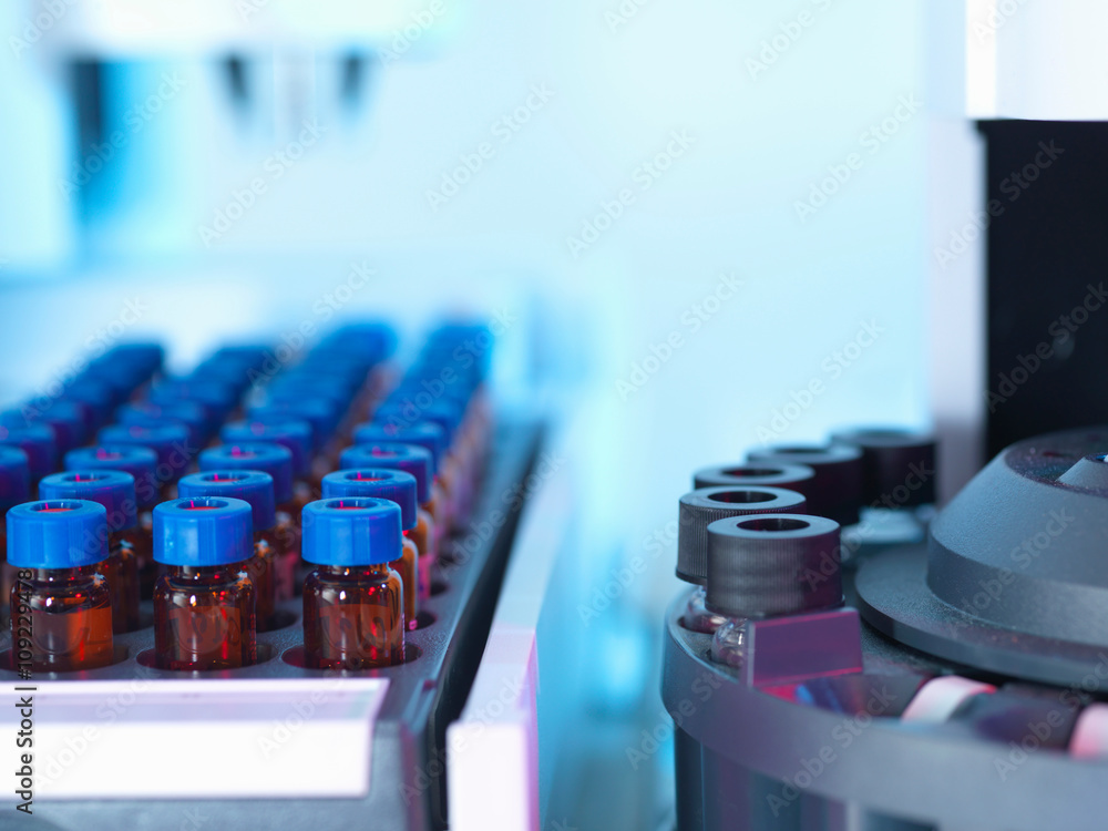 Gas Chromatography Separating Vials Of Complex Compound Mixtures Into Individual Components Foto