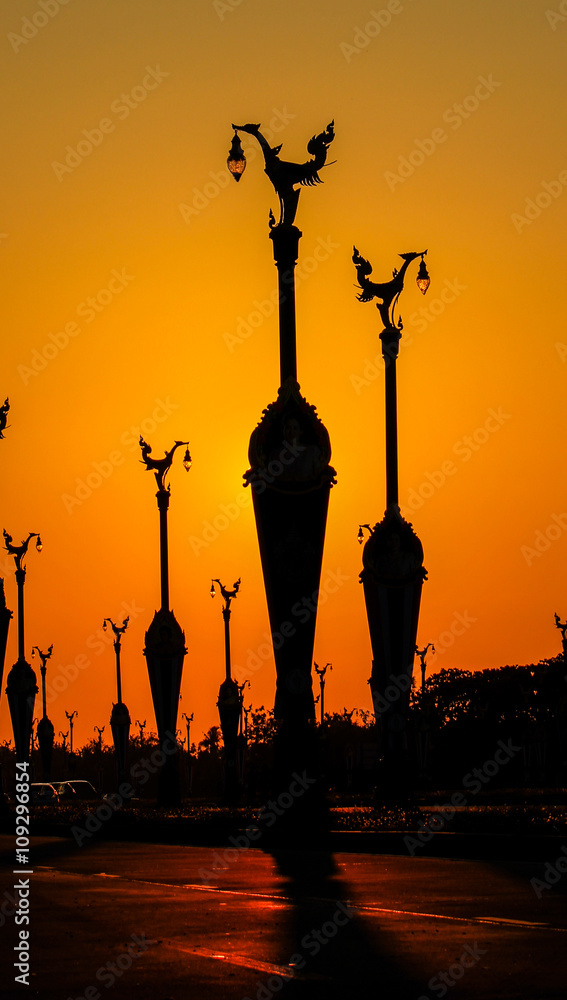 sunset sky at Thanon Utthayan (Aksa Road),Khet Thawi Watthana,Bangkok ...