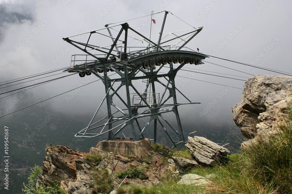 Foto Stock Traliccio Funivia 2011 | Adobe Stock