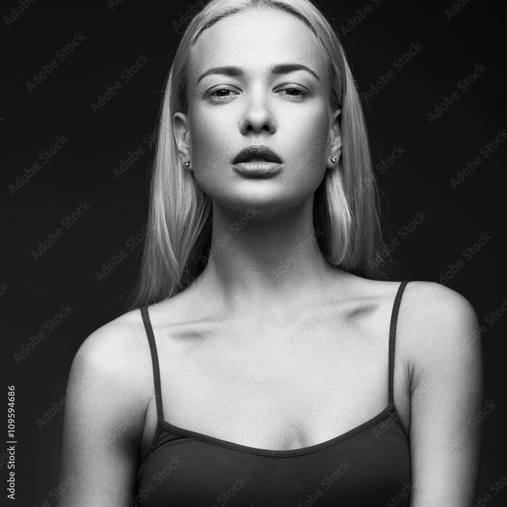 Stockfoto Med Beskrivningen Sexy Fashion Model With Long Hair Young