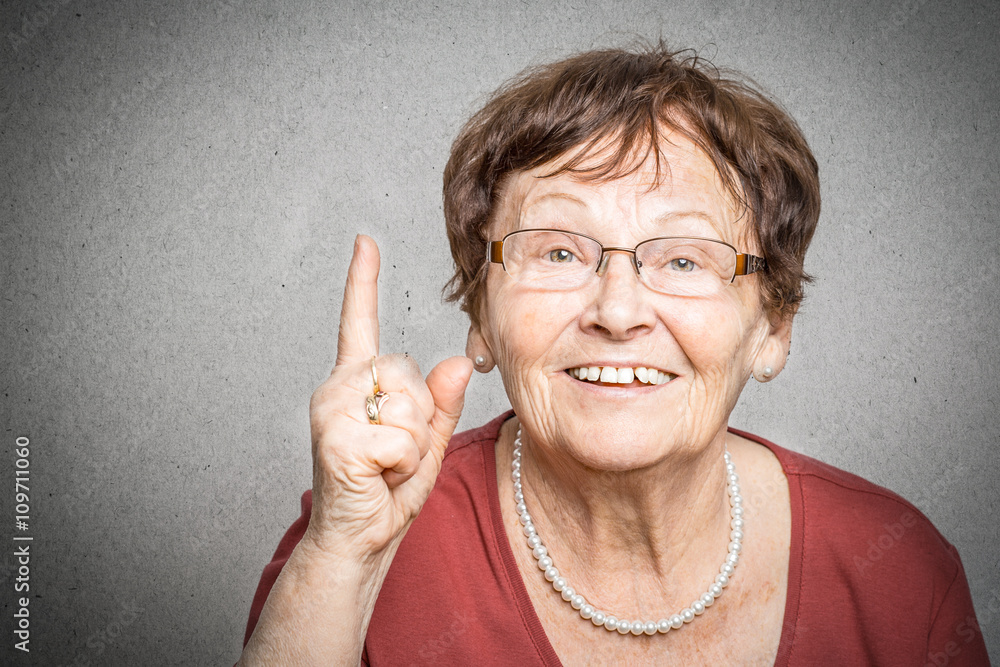 Rentnerin hat eine Idee Stock-Foto | Adobe Stock