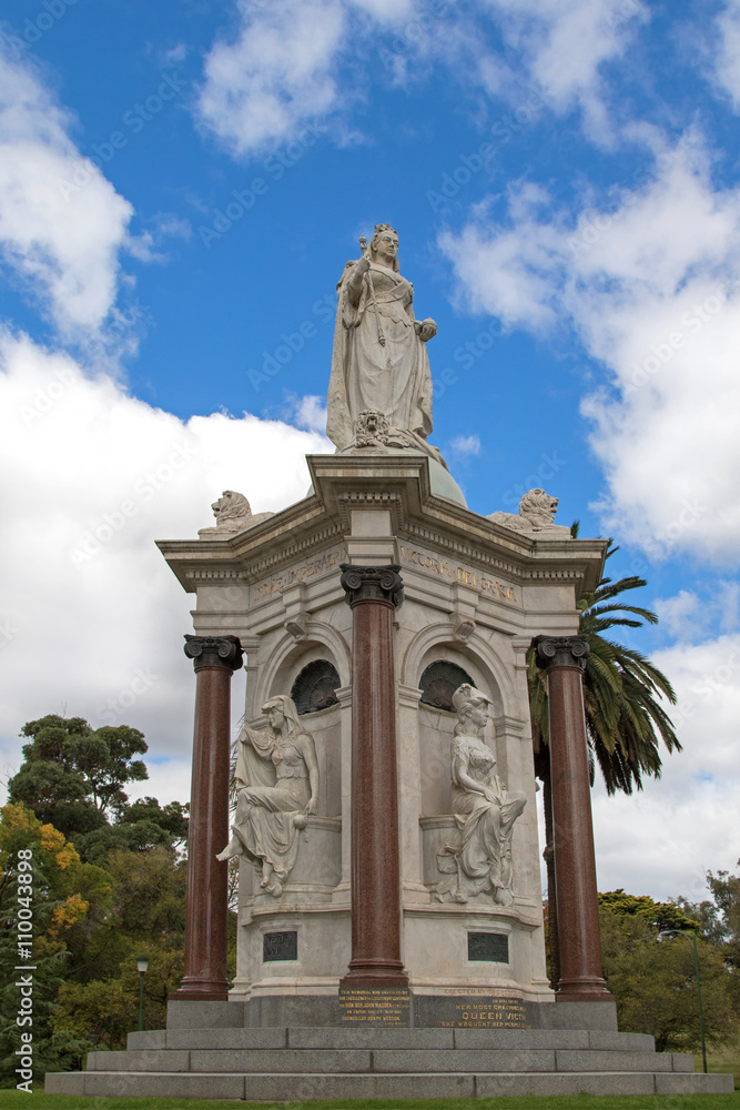 Granite and marble statue of Queen Victoria Memorial in Queen Victoria ...
