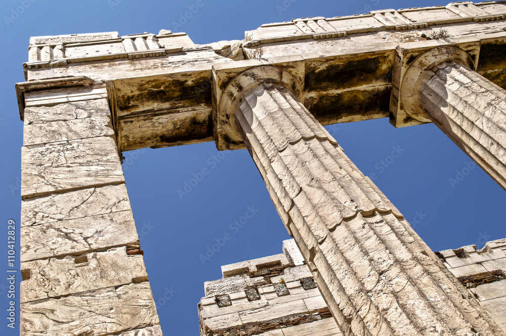 Columnas dóricas en el Partenón , Atenas foto de Stock | Adobe Stock