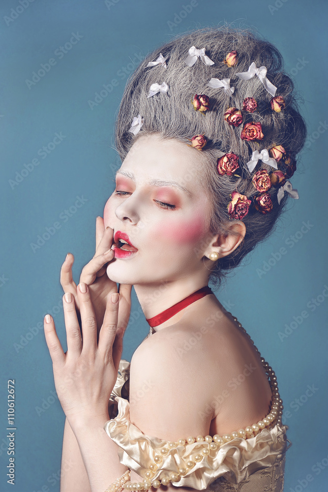 Baroque Style - Sensual young woman with barocco hairstyle posing over ...