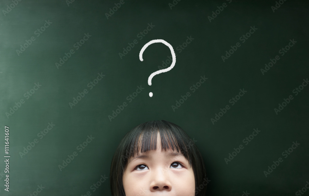 little girl thinking with question mark over her head Stock Photo ...