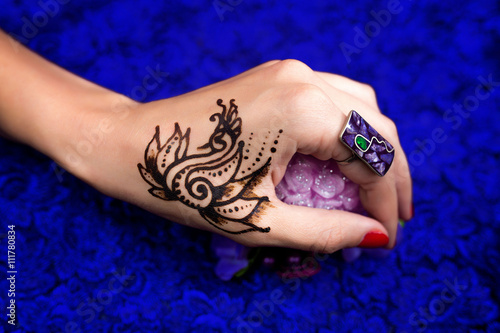 Swan Henna