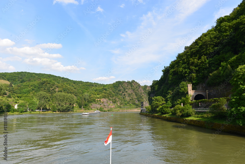 Loreley im UNESCO-Welterbe Oberes Mittelrheintal bei Sankt Goarshausen ...