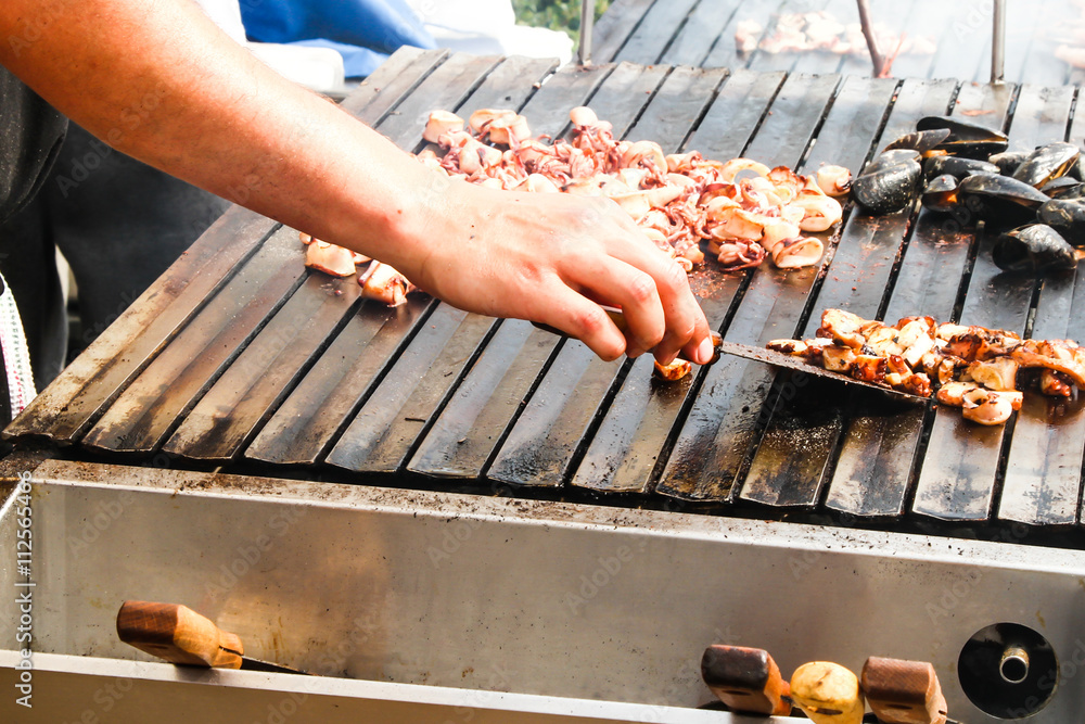 Grill mollusk, mussel cooking seafood street food and beach bbq Stock ...