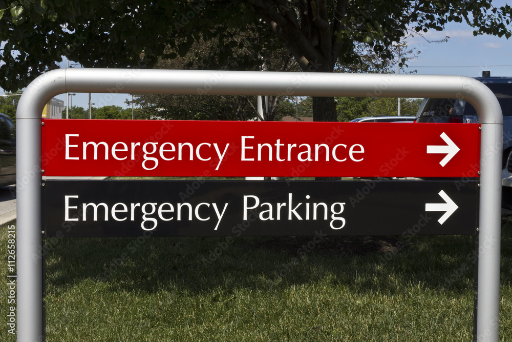 Emergency Entrance and Parking sign for a Local Hospital I Stock Photo ...
