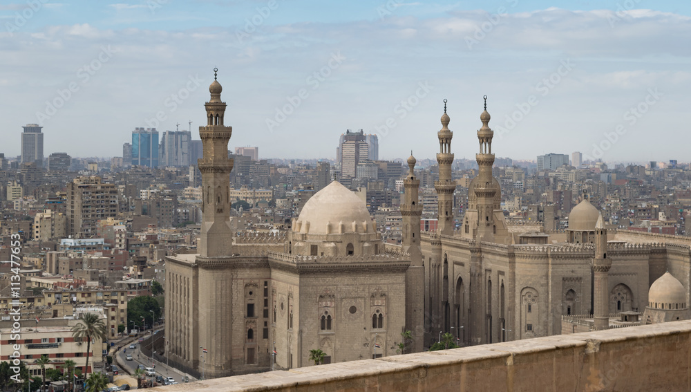 Foto de Al Sultan Hasan and Al Rifaii Mosques, Cairo, Egypt do Stock ...