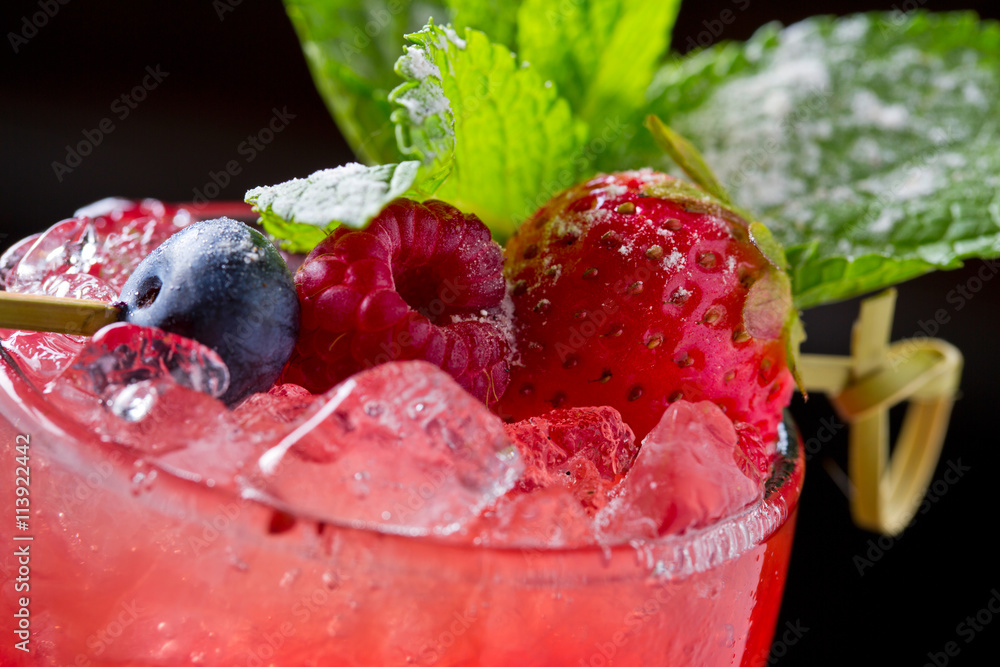 Berry Cooler Cocktail Stock-Foto | Adobe Stock