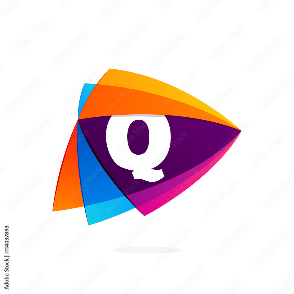 Letter Q logo in Play button icon. Triangle intersection icon. Stock ...