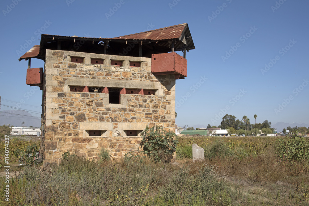 BRITISH BLOCKHOUSE WELLINGTON SOUTHERN AFRICA - A British three tier ...