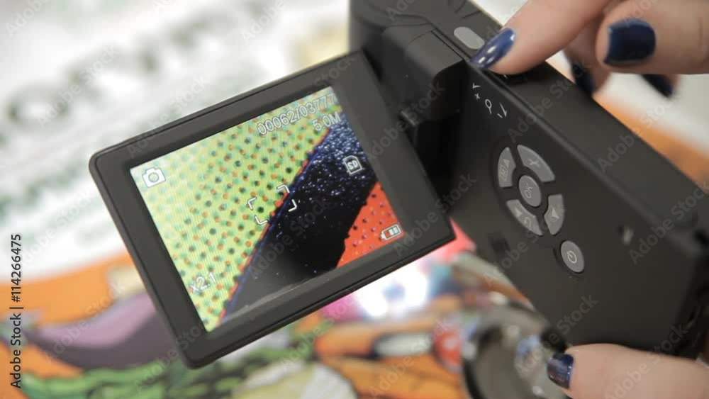 Checking of the print quality with the help of an electronic microscope ...