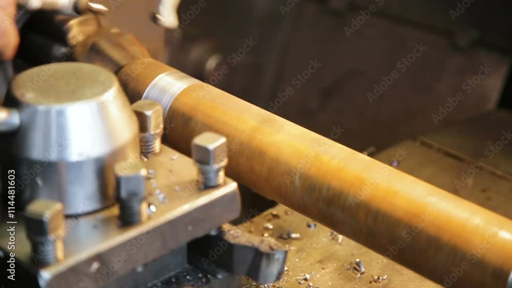 Vidéo Stock Turning lathe in action.Facing operation of a metal blank ...