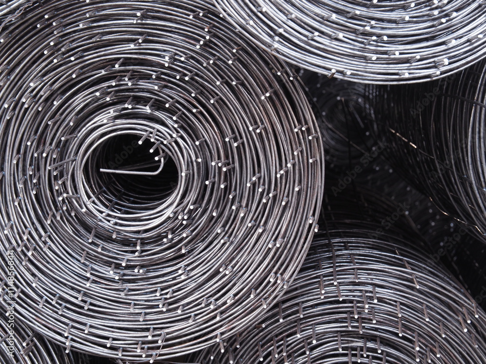 Rolls of iron mesh, Iron mesh to strengthen a construction when cement ...