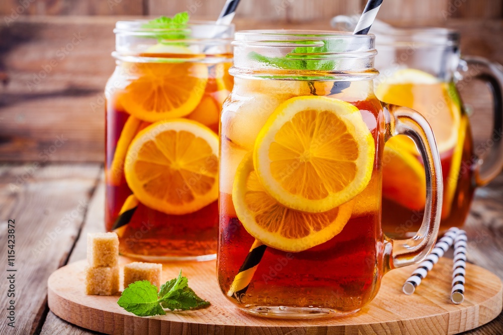 ice tea with slice of lemon in mason jar Stock-Foto | Adobe Stock