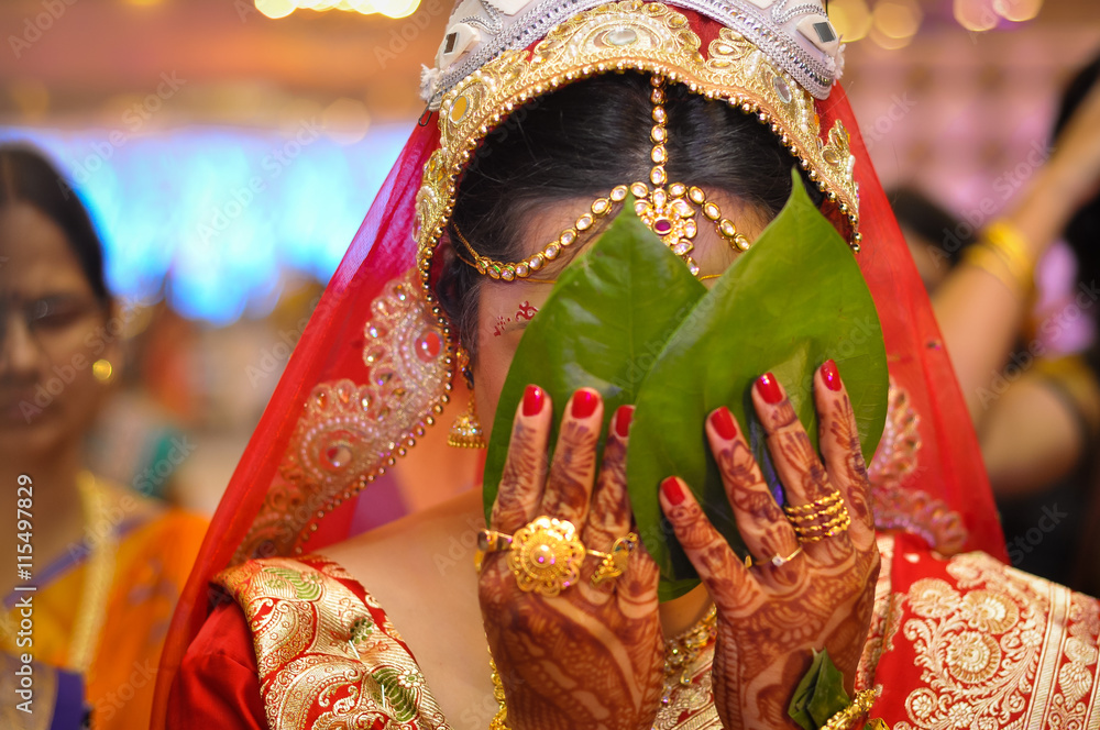 Bengali Bride Hiding Her Face With Betel Leaf Also Called Paan Hiding 