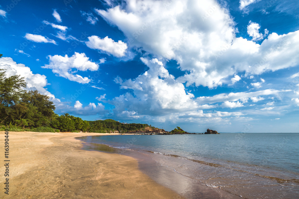 Photo & Art Print Om beach - the most beautiful beach in Gokarna, India ...
