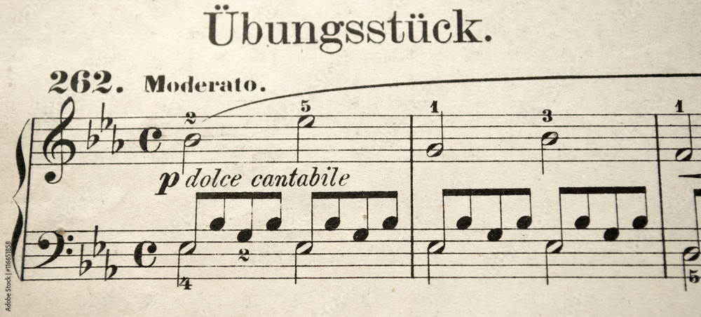 Altes, vergilbtes Notenblatt, Musiknoten, Textur, Hintergrund Stock ...