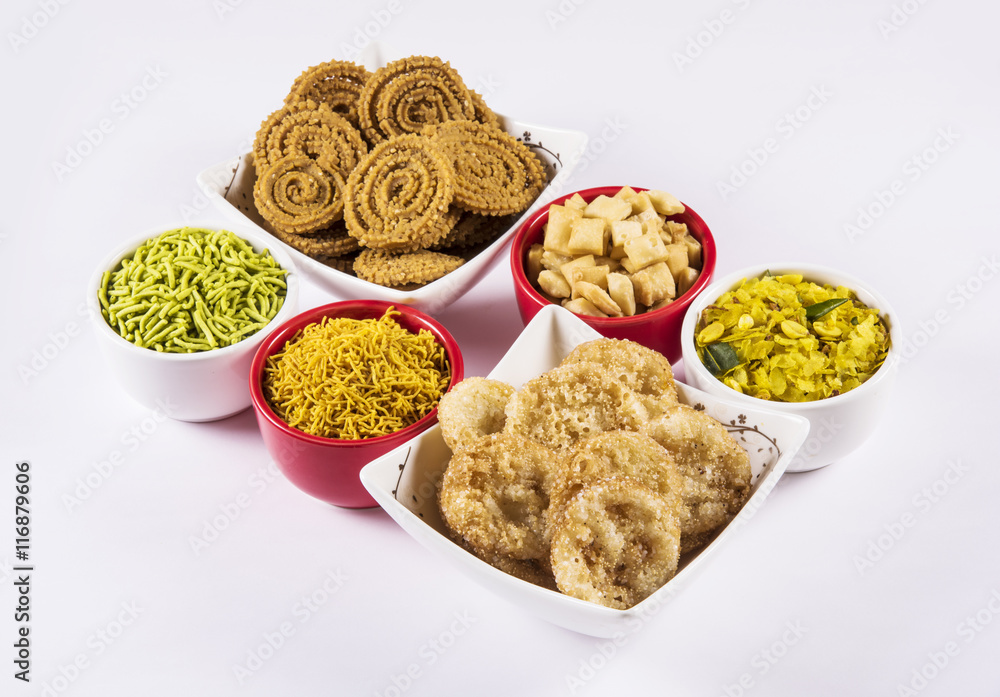 diwali food chivada, chakali, murukku,anarse, shankar pale, palak sev ...