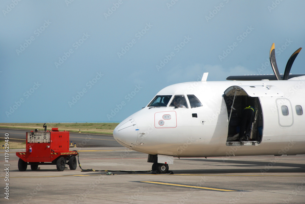 avion cabine maintenance Stock Photo | Adobe Stock