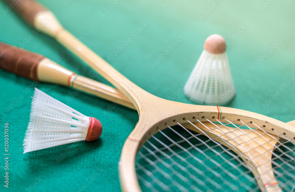 Set of retro badminton equipment (rackets and shuttlecocks), sport with ...