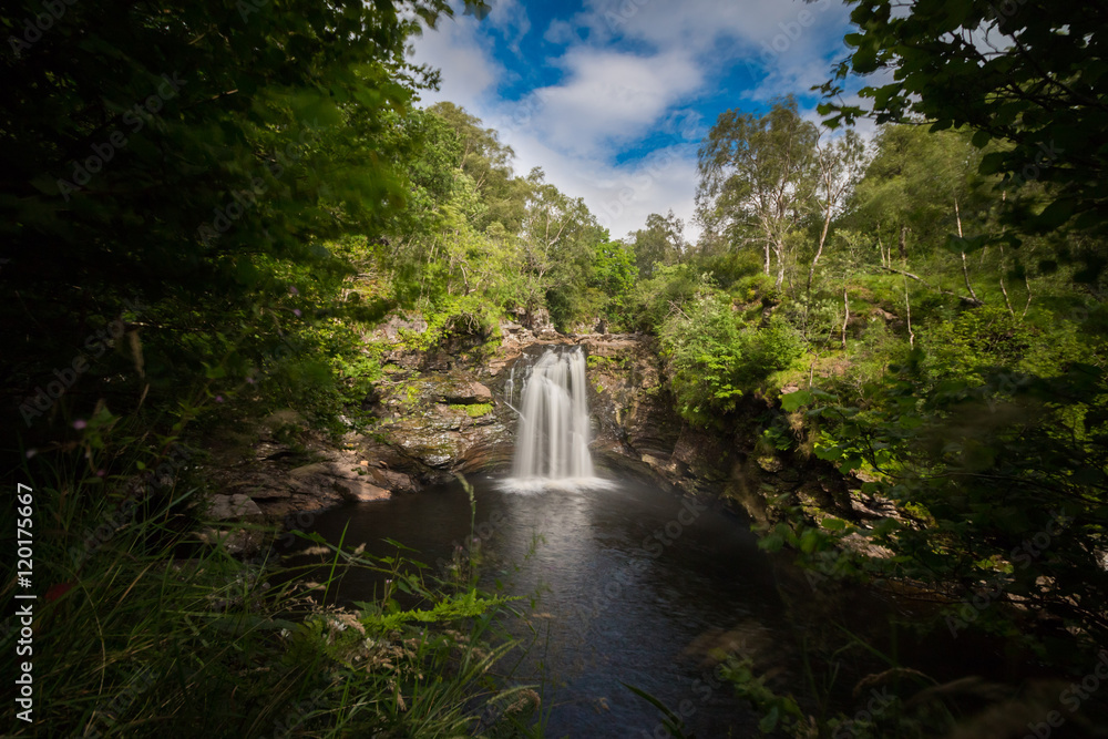 Inverarnan Falls, Highlands, Schottland Stock Photo | Adobe Stock