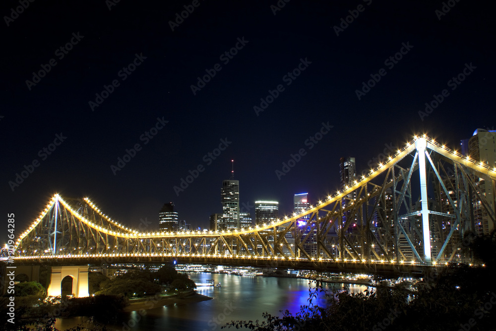 The Story Bridge crossing the Brisbane River in the Queensland city of ...