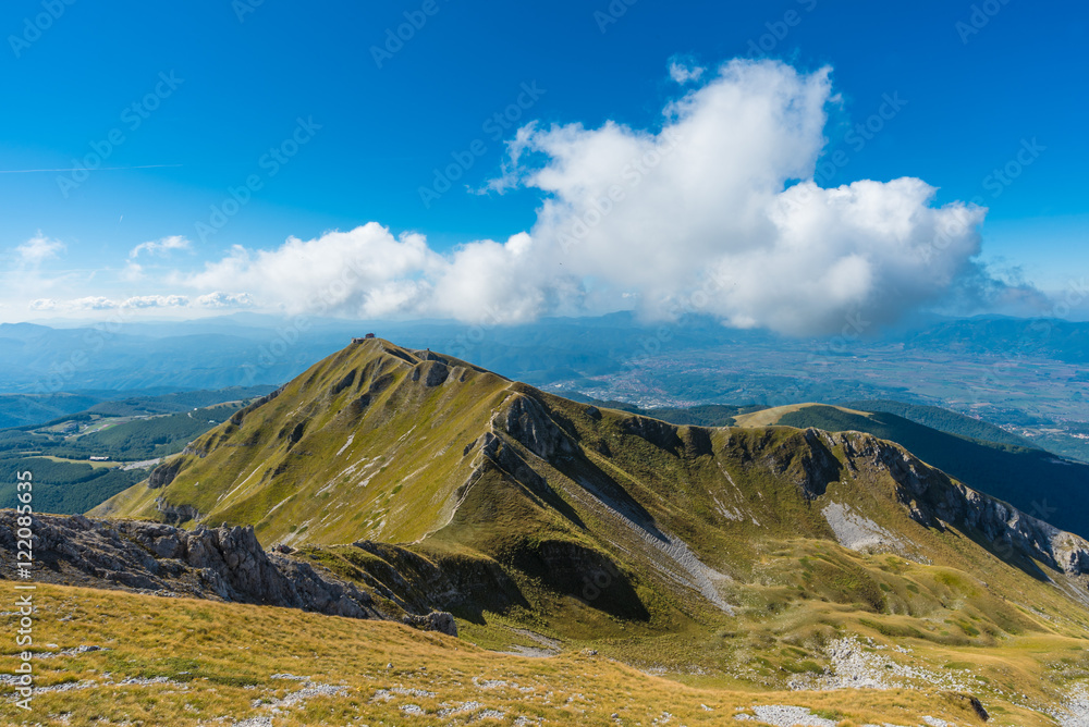 "Monte Terminillo", a hike on trails up to 2216 meters of the summit ...