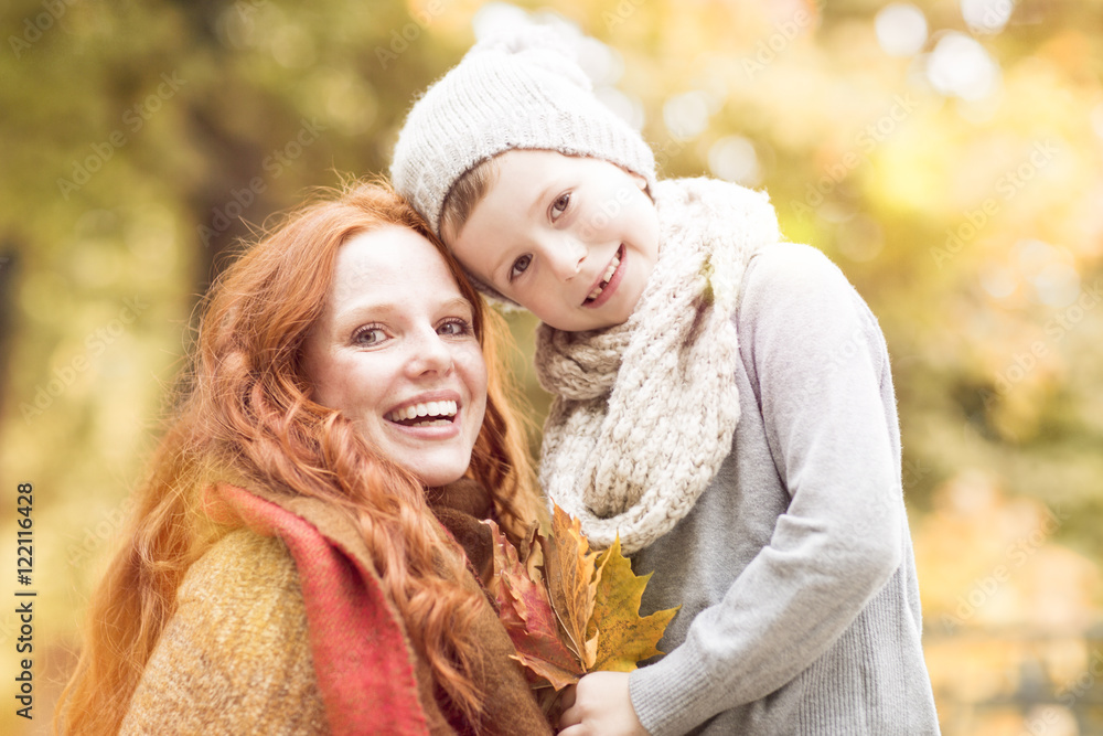 Mama und Kind Stock-Foto | Adobe Stock