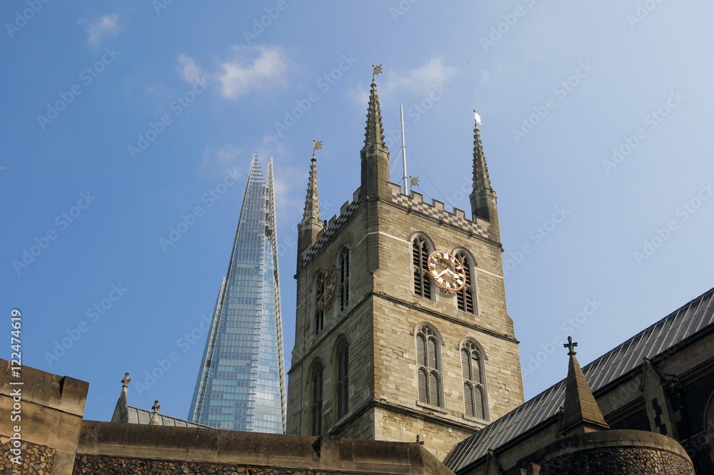 London, Shard skyscraper juxtaposed against Southwark Cathedral, symbol ...