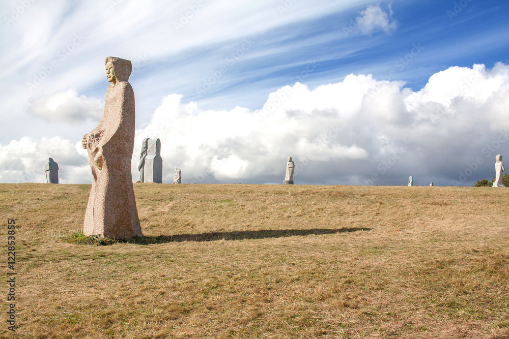 Carnoët, la Vallée des Saints, île de Pâques bretonne, Côtes d'Armor ...