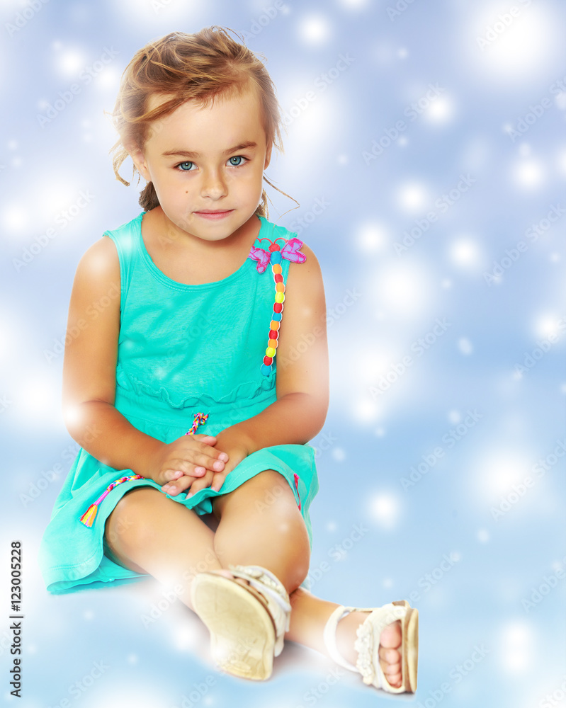 Beautiful little girl dreams. Photos | Adobe Stock