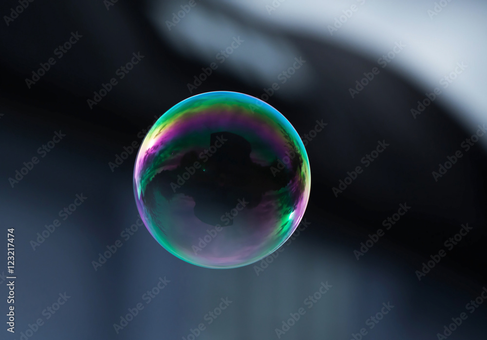 Poster A flying soap bubble – Wall Art | UkPosters