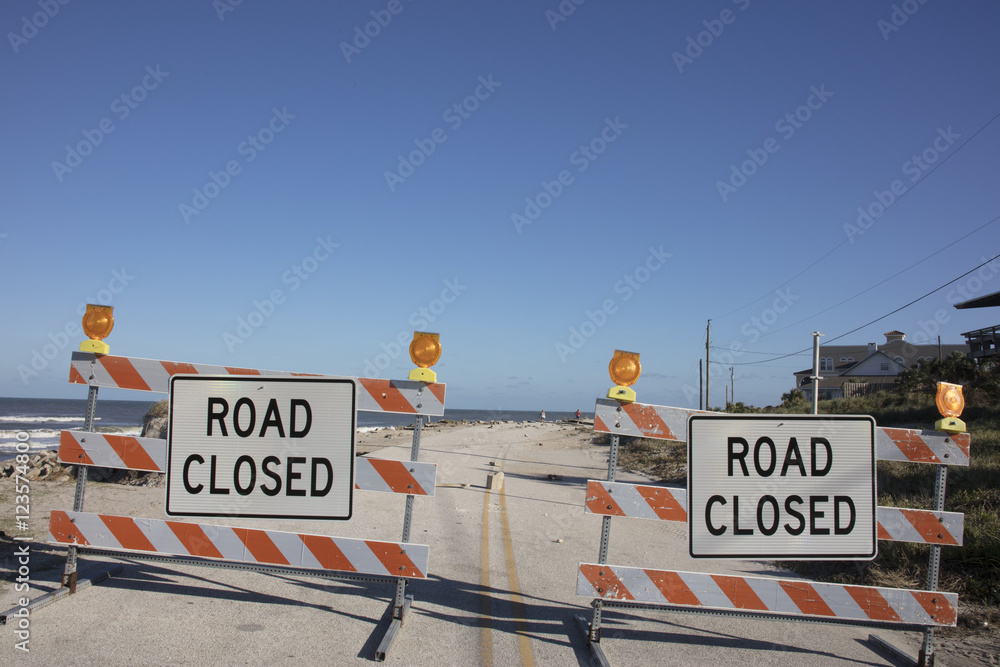 Fotografia do Stock: Road Closure Sign on Old A1A Highway in Summer ...