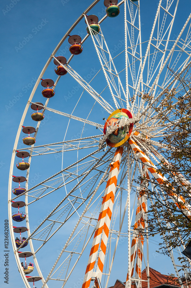 Riesenrad auf dem Volksfest, Kirmes, Gallimarkt in Leer Stock Photo ...
