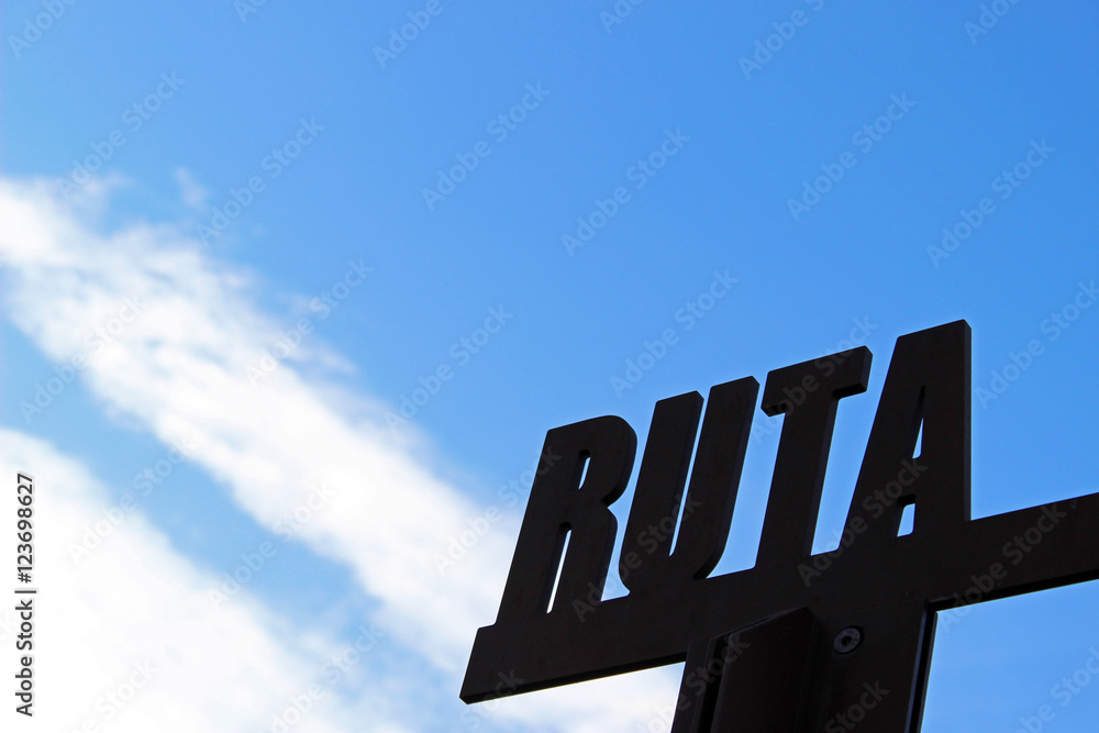 Cartel de hierro indicativo de ruta Stock Photo | Adobe Stock