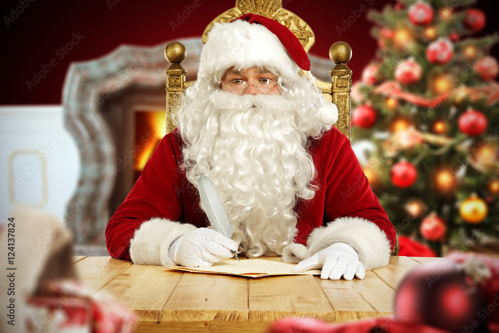 Foto de santa claus do Stock | Adobe Stock