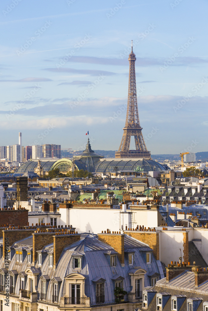 Les toits de Paris depuis Haussmann Stock Photo | Adobe Stock